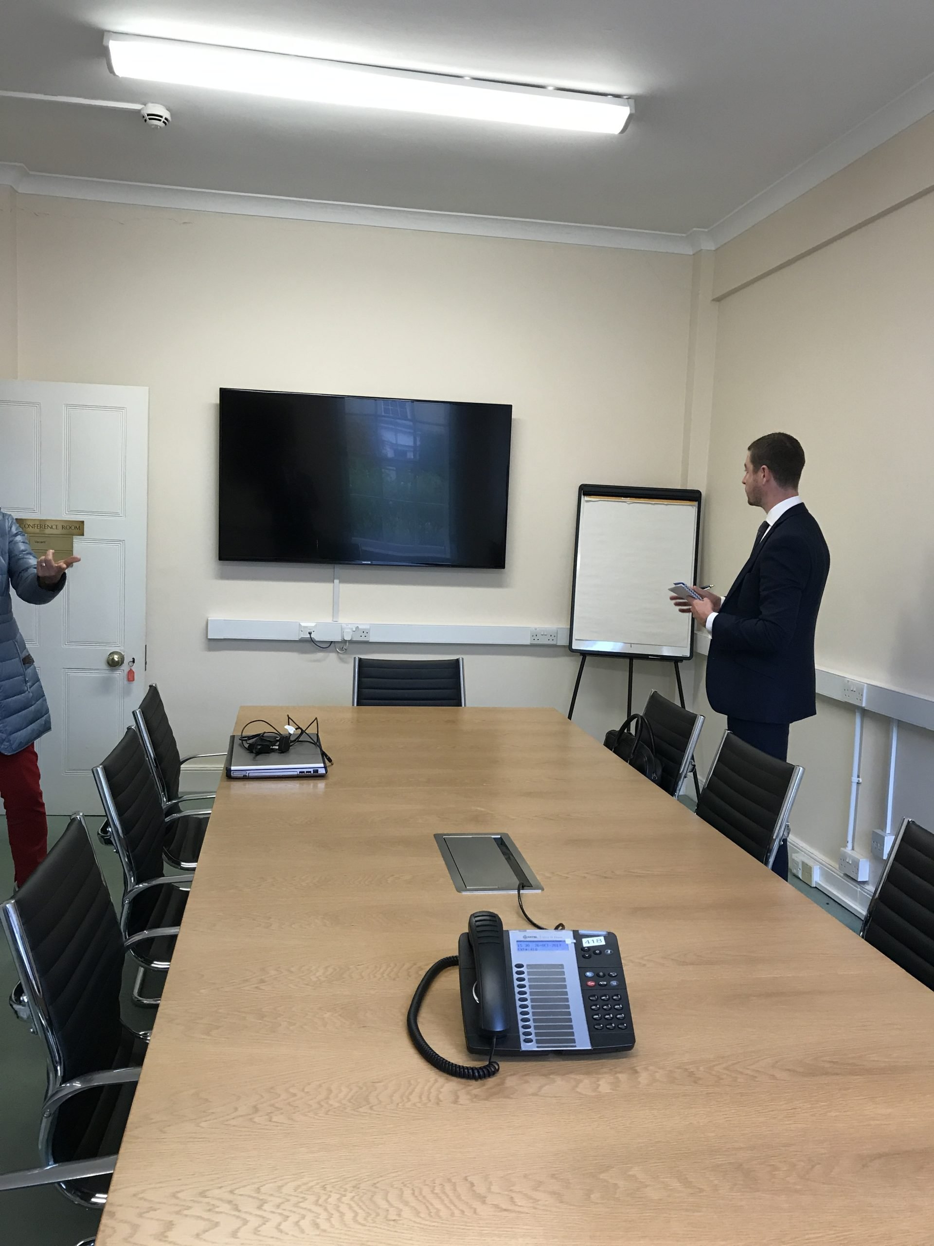 Exclusive AV Maintenance Services With 60-Minute Response